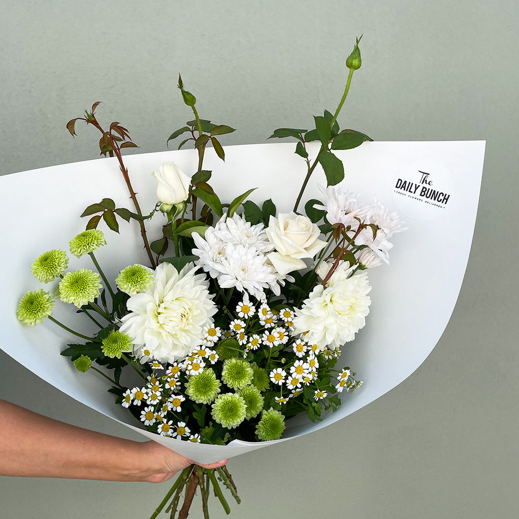 Classic 'White + Neutral' bunch – The Daily Bunch